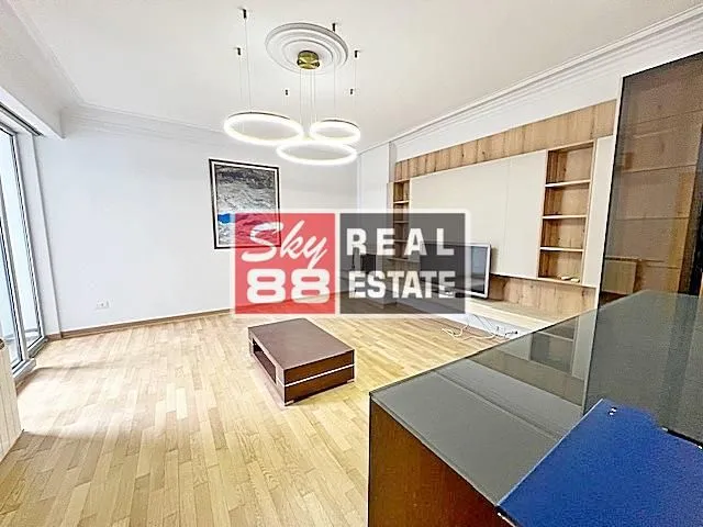 Prodaja, četvorosoban stan, 105m², Vračar Sve Podlokacije, Beograd