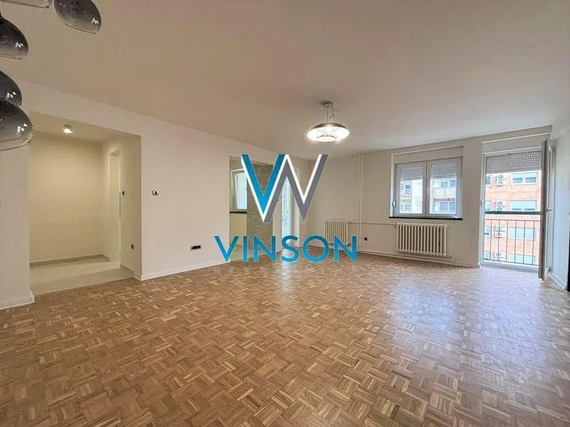 Prodaja, dvosoban stan, 64m², Adamovićevo Naselje, Novi Sad Sve Podlokacije