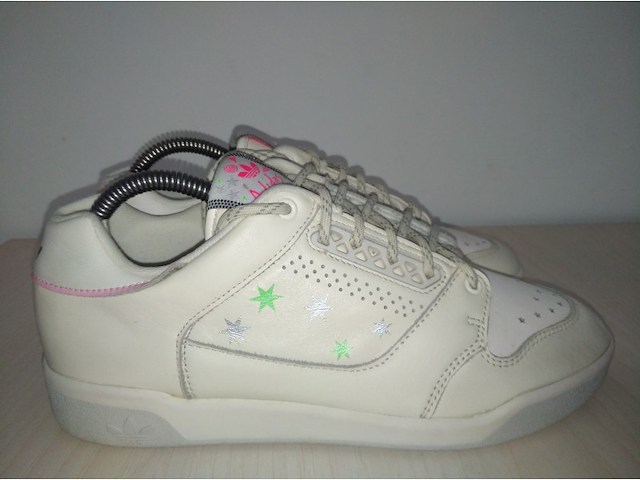 Adidas zenske patike SLAMCOURT br 39,5 (25 cm)