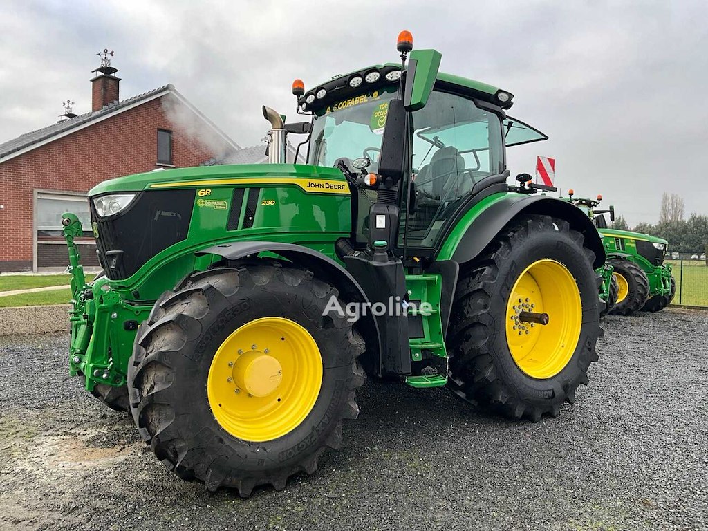 Prodaje se John Deere 6R230 traktor točkaš na aukciji