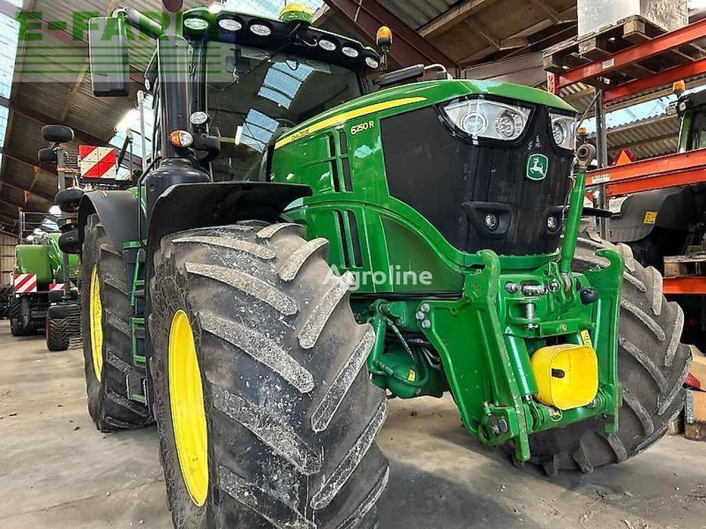 John Deere 6 250r traktor točkaš