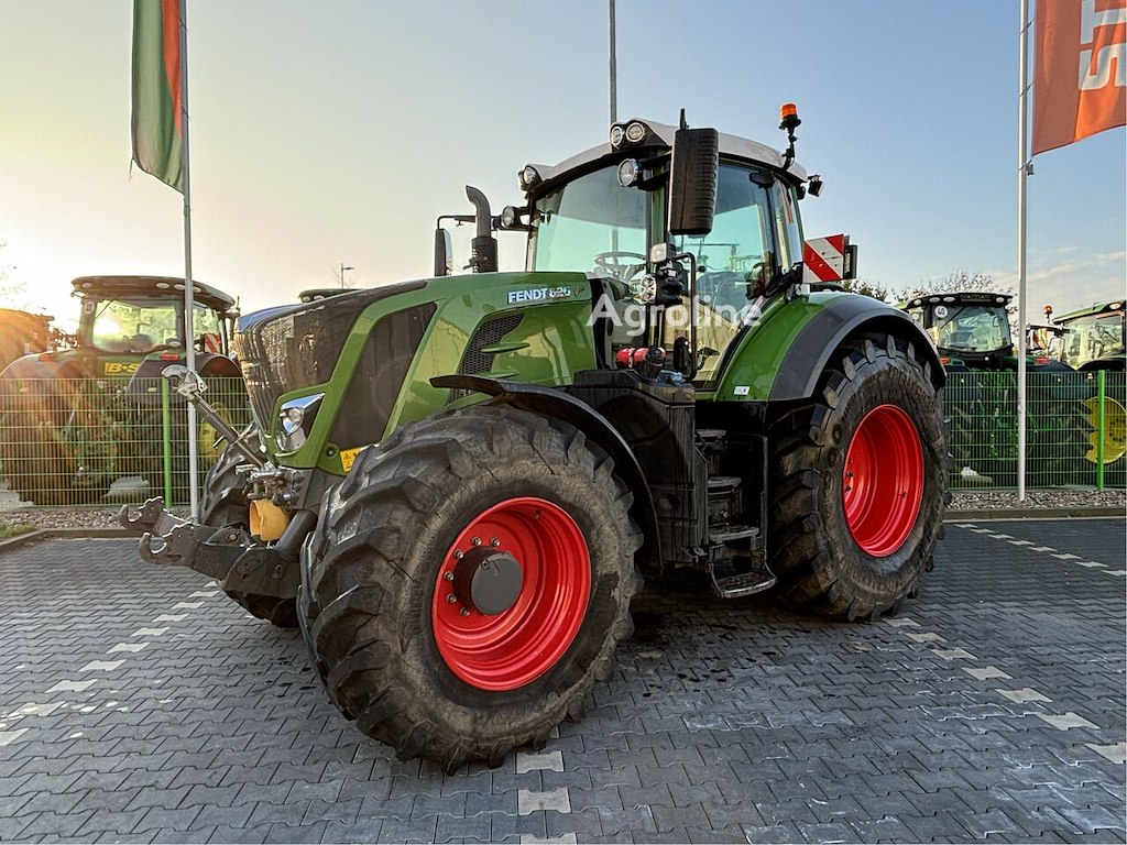 Fendt 826 Vario S4 ProfiPlus traktor točkaš