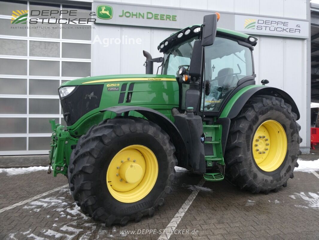 John Deere 6250R traktor točkaš