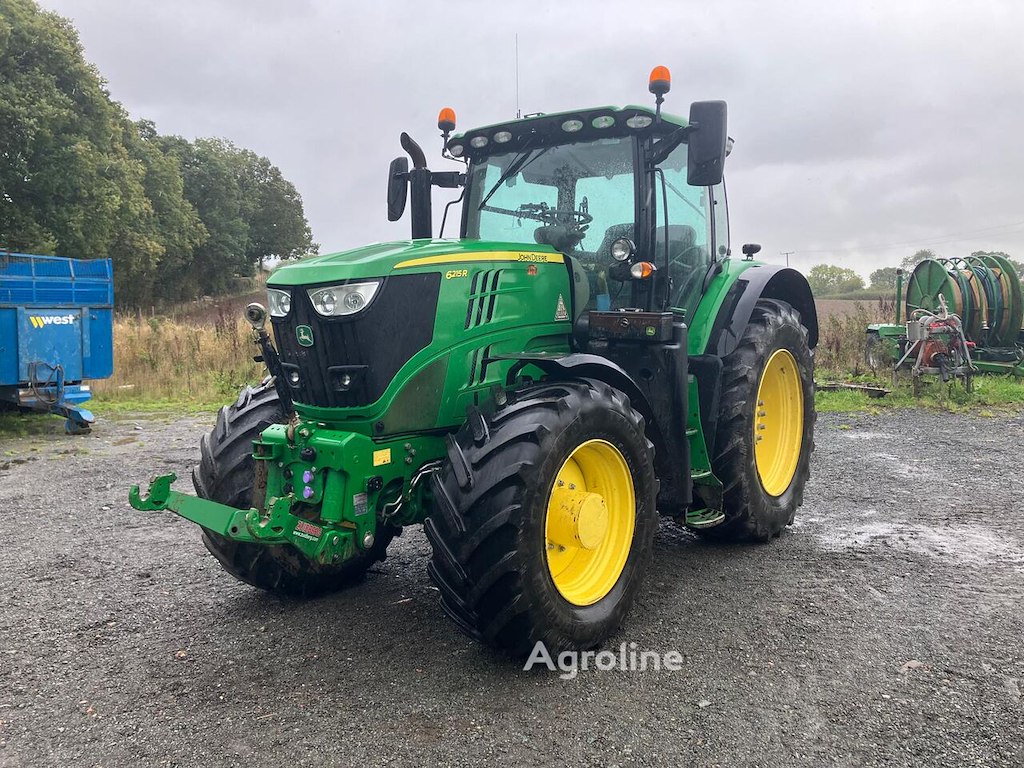 John Deere 6215R traktor točkaš