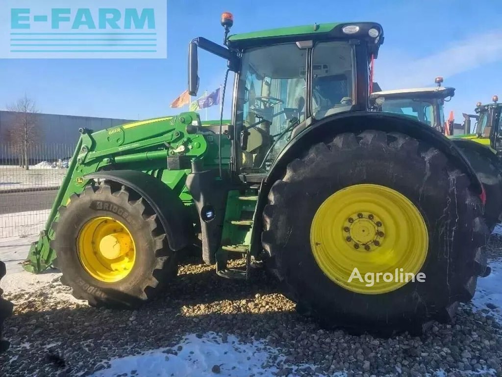 John Deere 6215 r traktor točkaš