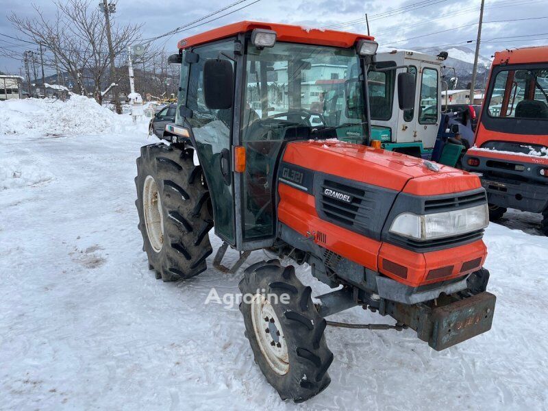 Kubota TRACTOR(Kubota) traktor točkaš