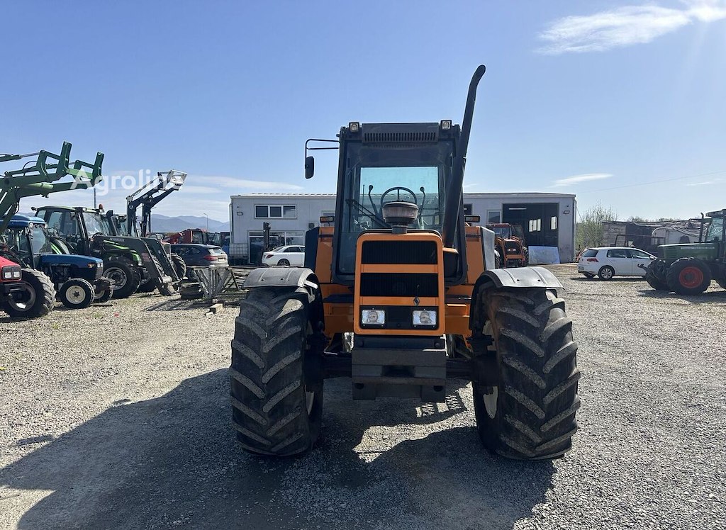 Renault 145-14 traktor točkaš