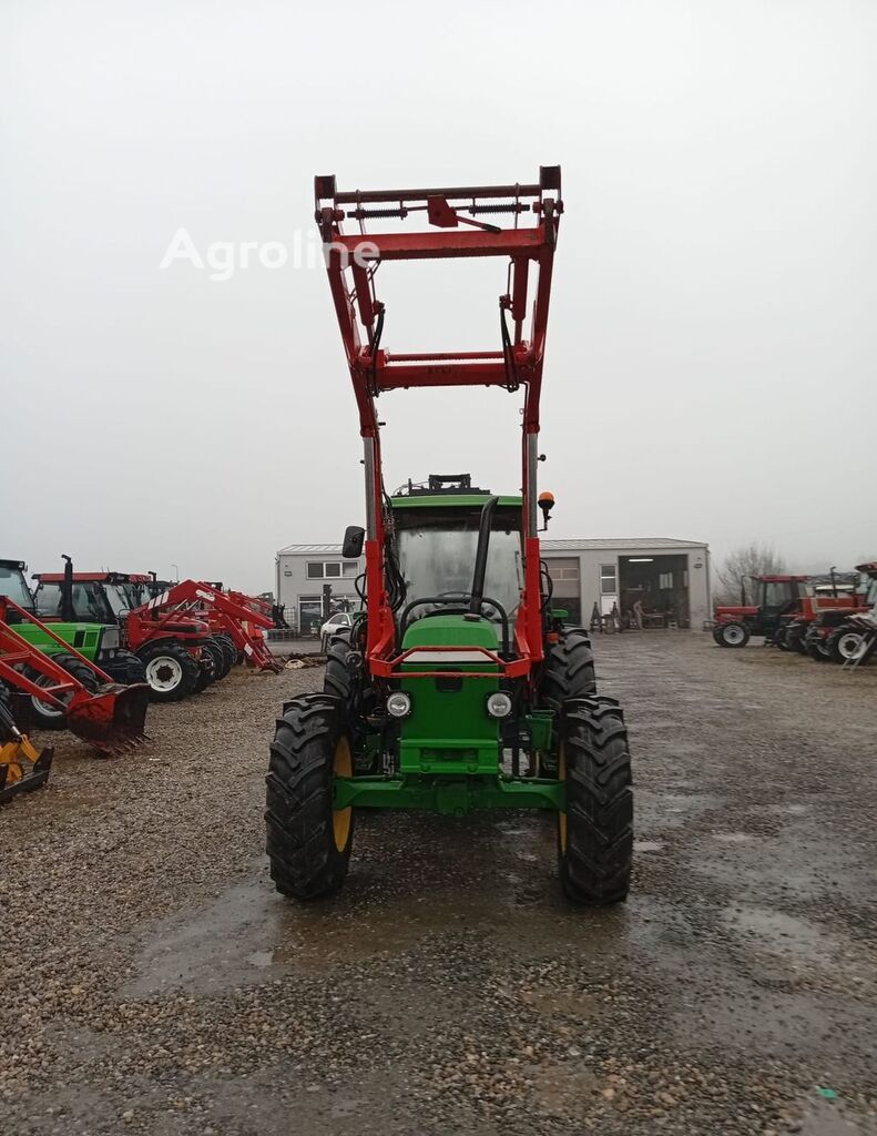 John Deere 2450 traktor točkaš