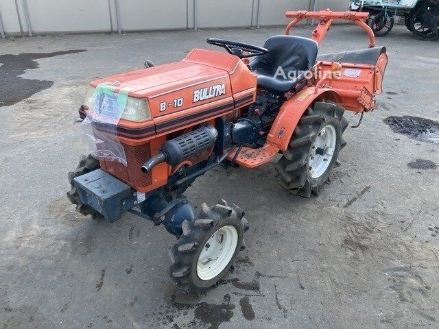 Kubota TRACTOR(Kubota) mototraktor