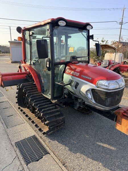 Yanmar TRACTOR(Yanmar) traktor guseničar