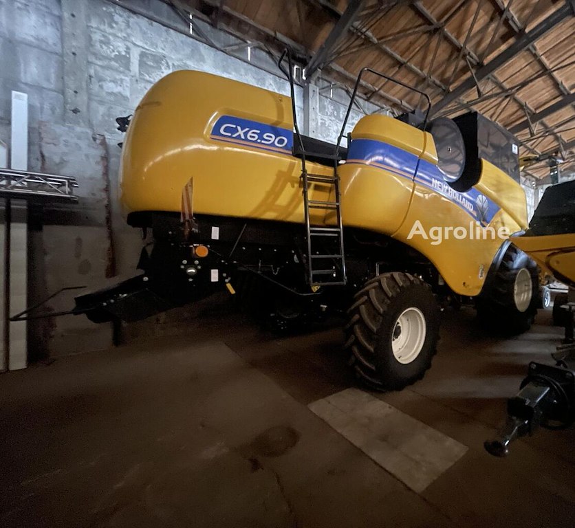 New Holland CX 6.90 kombajn za žito