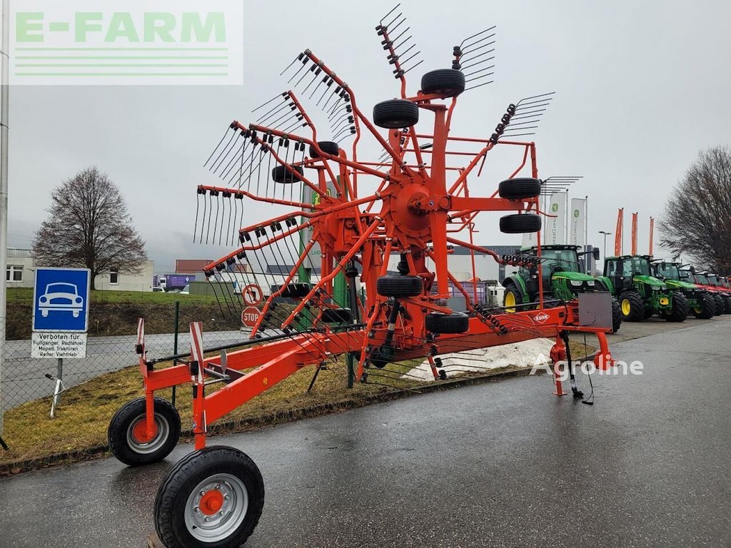Kuhn ga 8121 prevrtač sena