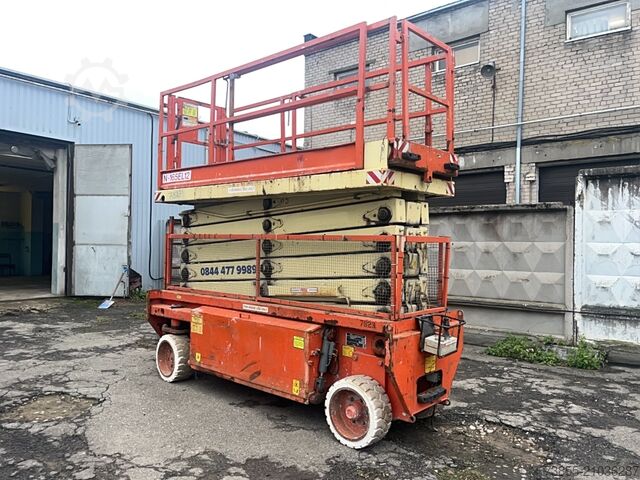 Makazasti podizni sto
Holland Lift N165-12EL Combistar (16.5 m)