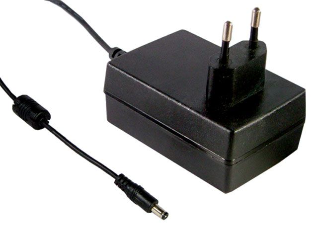 Univerzalni punjač AC/DC adapter 18V 1A