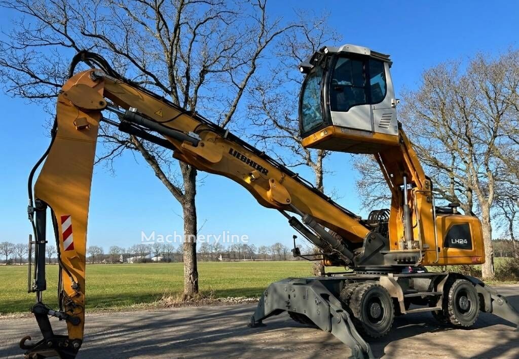 Liebherr LH 24 bager za pretovar