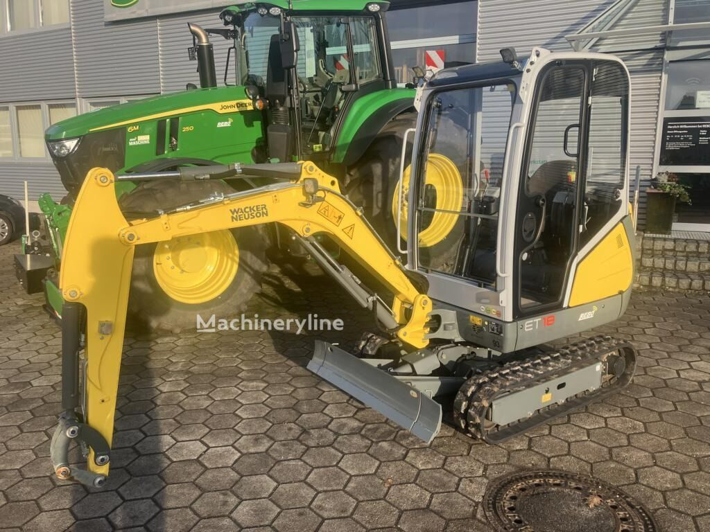 Novi Wacker ET 18 mini bager