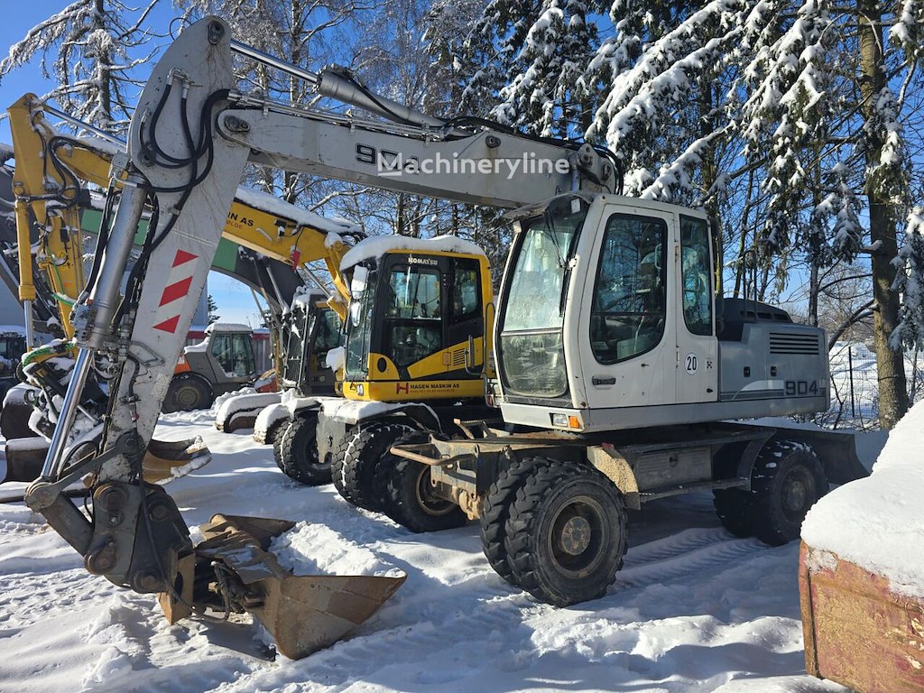 Liebherr A904 bager točkaš