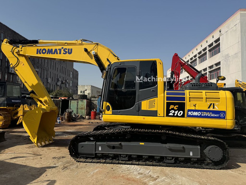 Komatsu PC210-7 bager guseničar