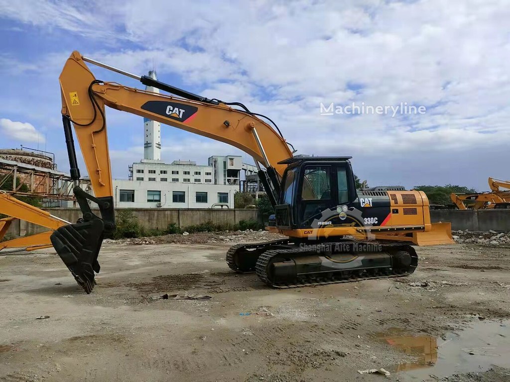Caterpillar 330C bager guseničar
