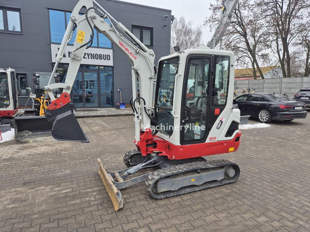 Takeuchi TB225 mini bager