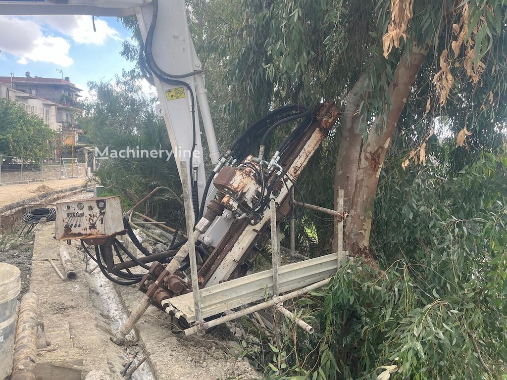 EXCAVATOR ATTACHMENT FOR MICROPILING mašina za pobijanje šipova