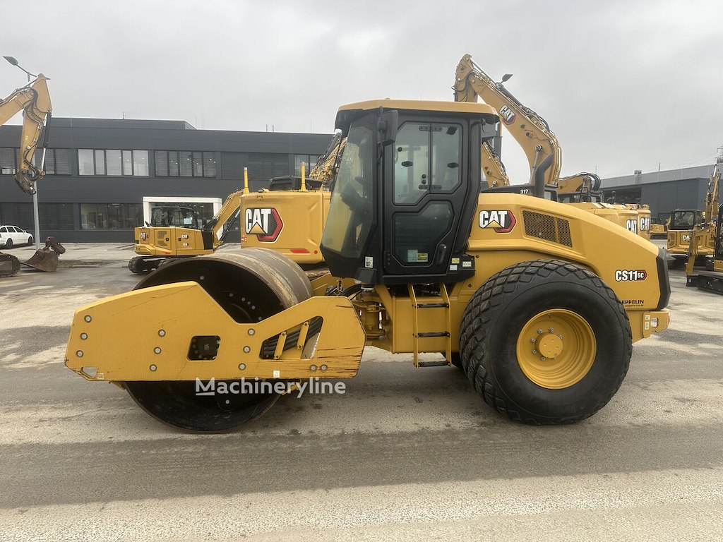 Caterpillar CS11 GC kompaktor s jednim valjkom