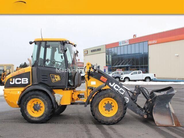 JCB 409 multifunkcionalni utovarivač