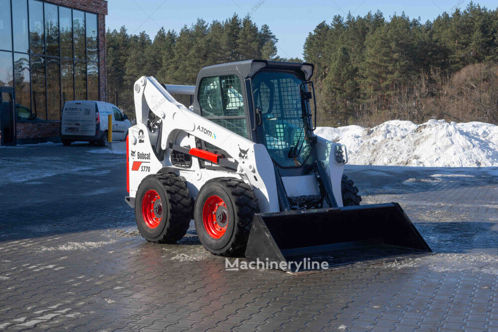 Bobcat S770 mini utovarivač