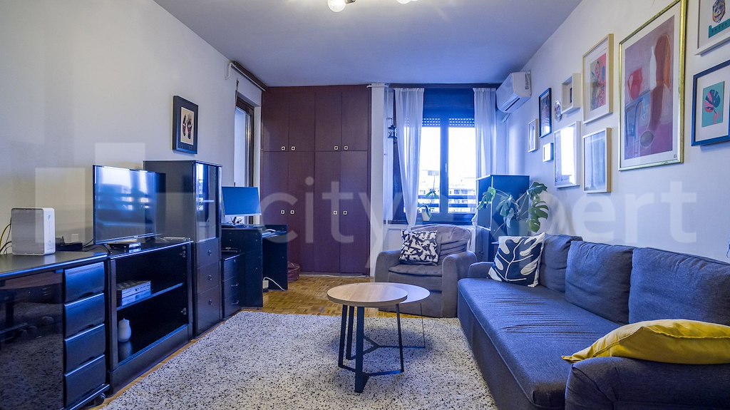 Stan za izdavanje BEZ PROVIZIJE: Četvorosoban, 91m², Kralja Milutina, Vračar - 1190€