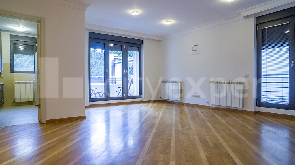 Stan za izdavanje BEZ PROVIZIJE: Četvorosoban, 131m², Maglajska, Savski venac - 1900€