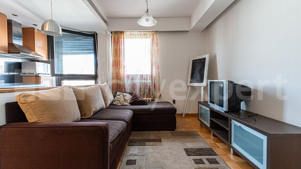 Stan za izdavanje BEZ PROVIZIJE: Dvosoban, 42m², Golsvordijeva, Vračar - 600€