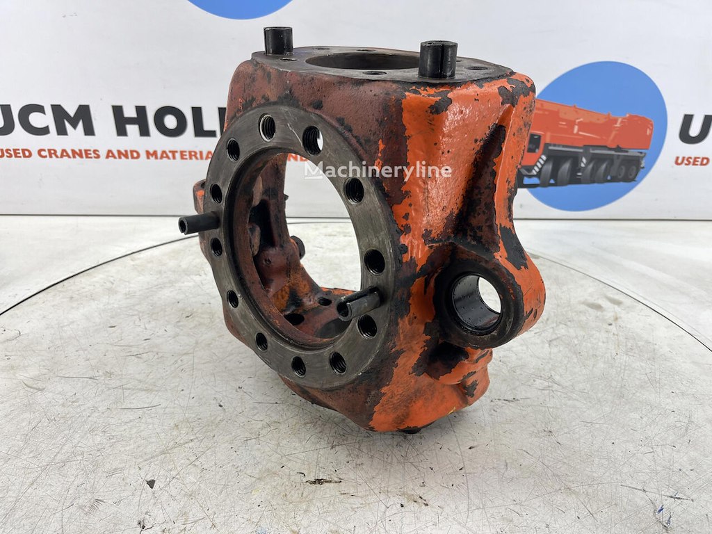 Steering knuckle 12 holes axle 1 Liebherr LT 1055 Steering knuckle 12 holes axle 1 za Liebherr LT 1055 dizalice za sve terene