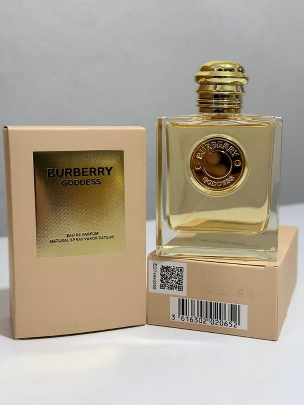 Ovo je Burberry Goddess Eau de Parfum, ženski miris koji je lansiran