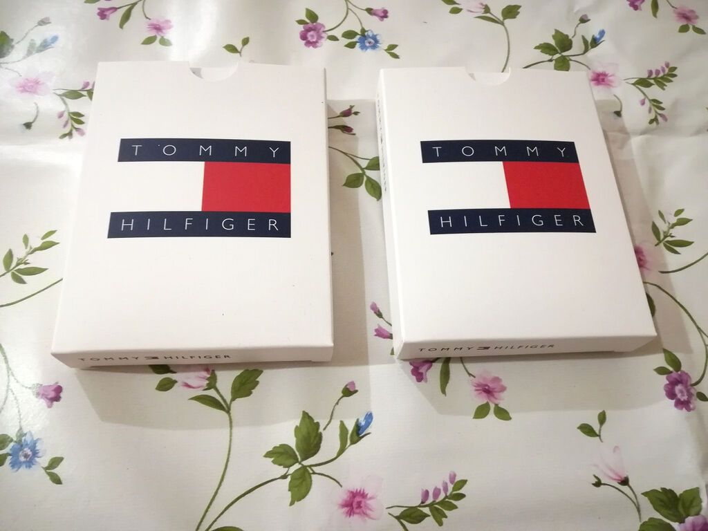 Novi muski kozni markirani novcanik marke Tommy Hilfiger. Zemlja