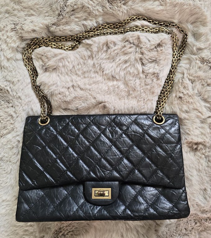 CHANEL 2.55 Reissue Flap torba, aged prirodna koža. Koža je aged -