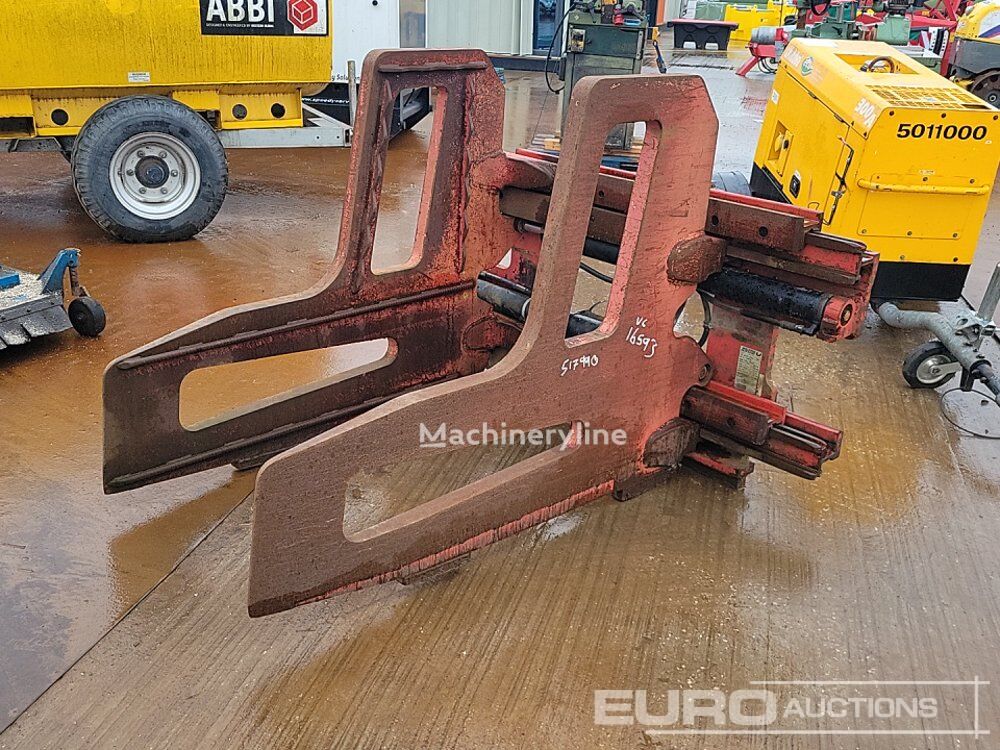 Prodaje se Hydraulic Fork Frame & Bale Clamp to suit Telehandler kašiku za prednje utovarivač na aukciji