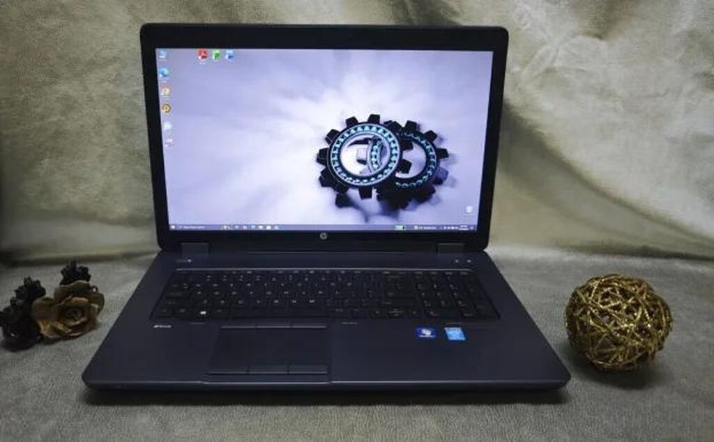 Odlican laptop HP Zbook 17 lepo ocuvan, instaliran sa svim potrebnim