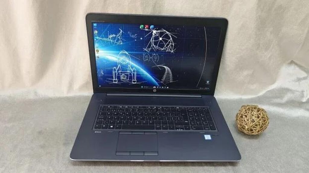 Odlican laptop HP Zbook 17 G3 lepo ocuvan, instaliran sa svim