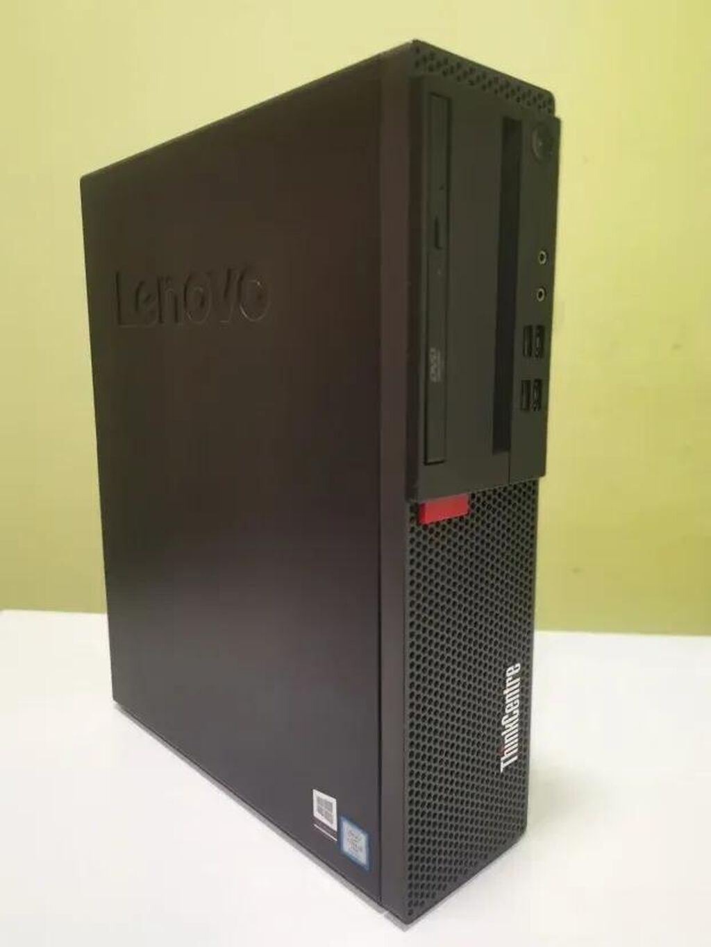 Lenovo ThinCentre M710S Procesor i5 7600T Ram 8gb ddr4 SSD 256gb NVME