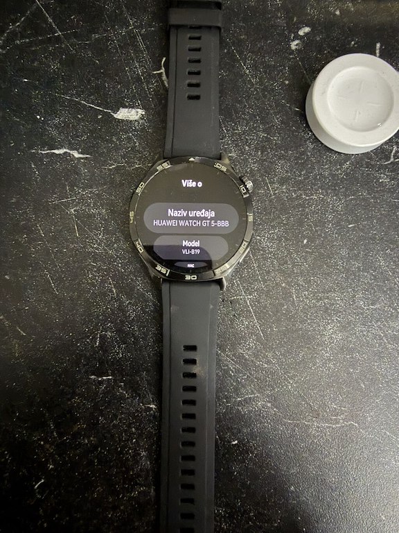 Huawei watch gt 5 star godinu dana ocuvan Poseduje kutiju i pinjac