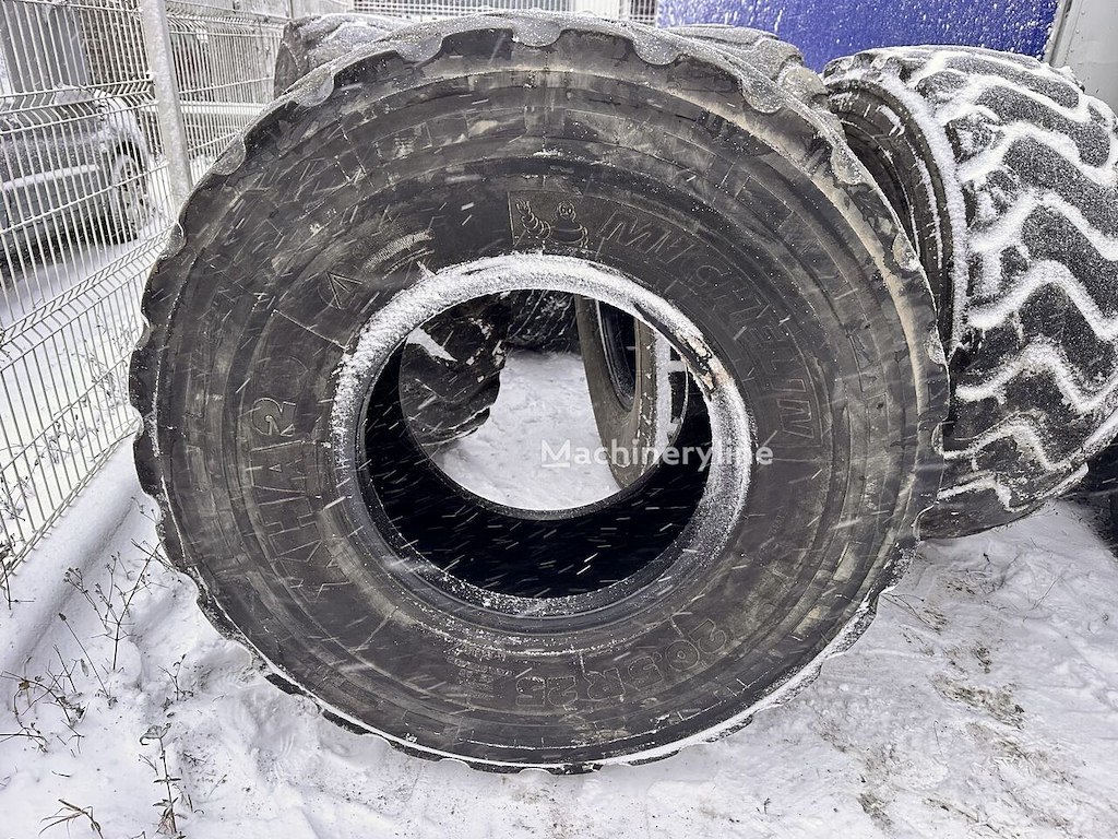 Michelin 25.00 R20.5 univerzalna guma