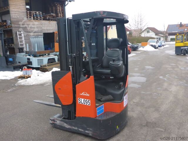 Reach truck
Linde R14X