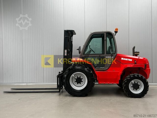 Terenski viljuškar
Manitou M 30-4