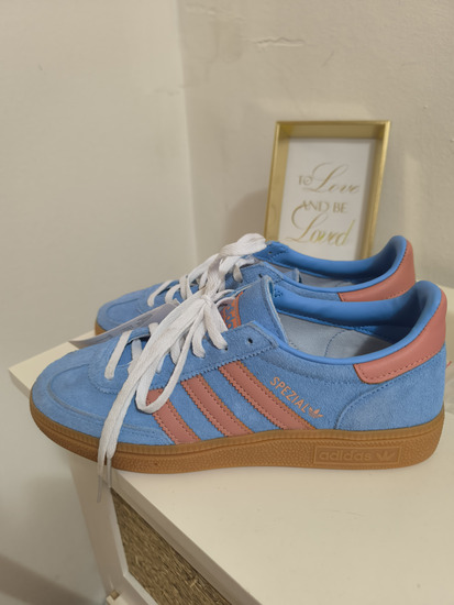 Adidas spezial