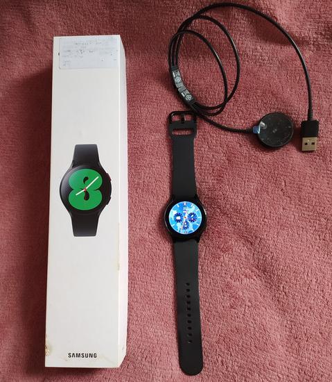 SAMSUNG smart watch 4