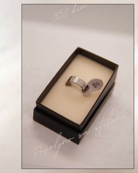 9.6.15.21. Nov muški prsten elegantnog dizajna