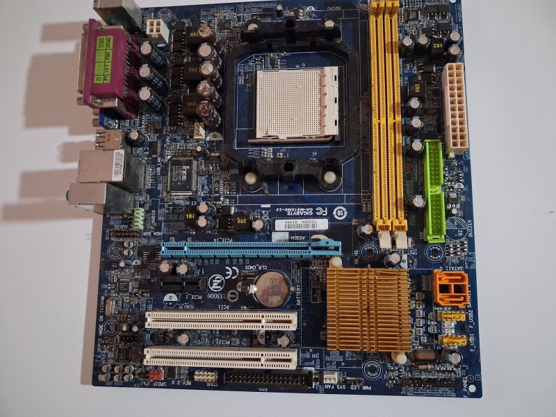 Gigabyte GA-M61SME-S2 (Socket AM2)