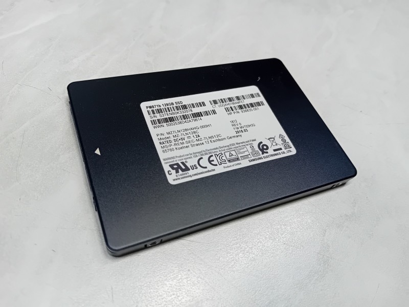 ssd 128gb sata III ispravan Samsung