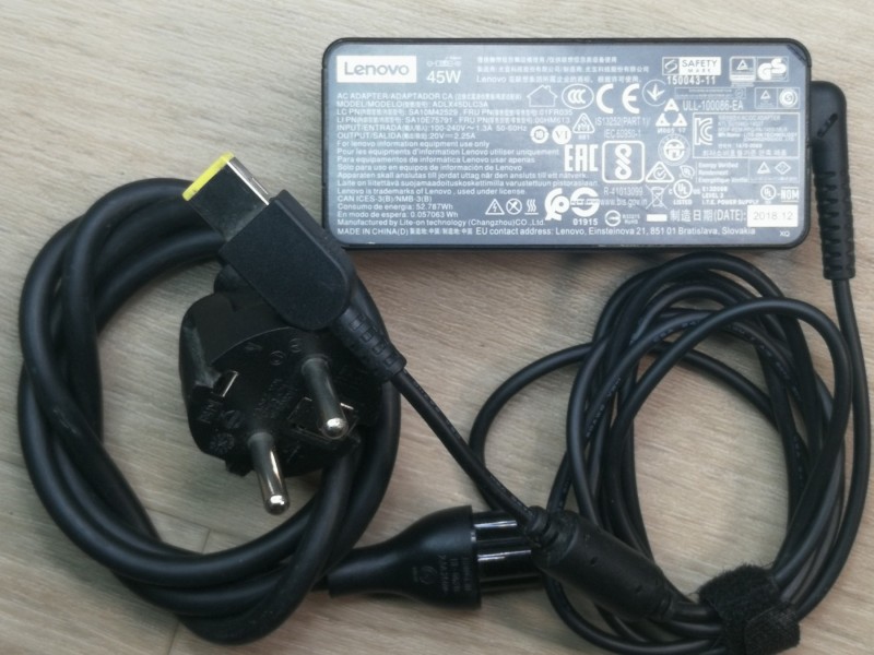 Adapter Lenovo ADLX45DLC3A 20V --- 2,25A 45W