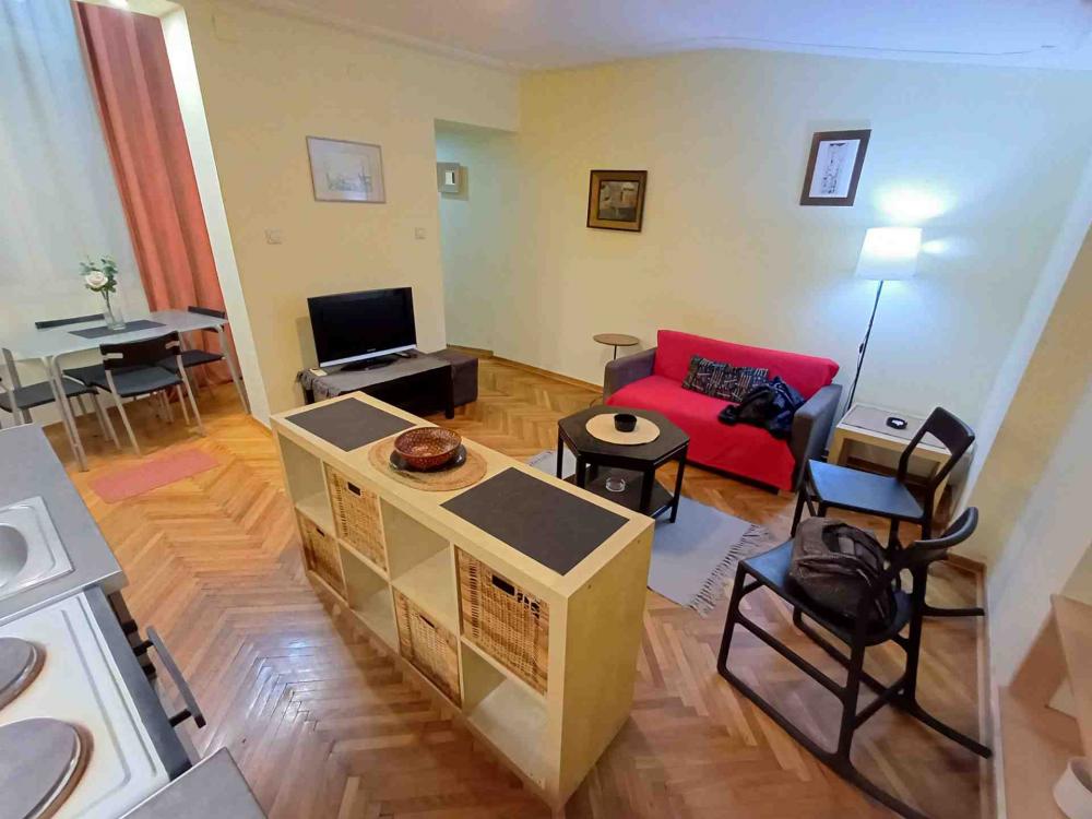 Centar,Majke Jevrosime,useljiv ID#3529
500 €